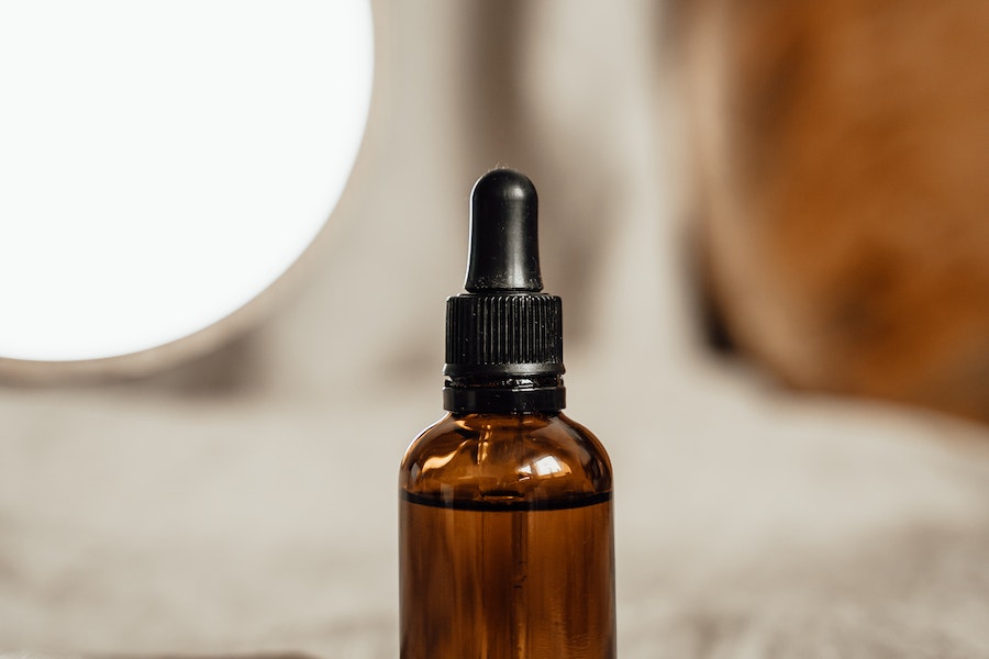 Mandelik Asit Nedir? Cilde Faydaları Nelerdir? – Omega Skin Lab